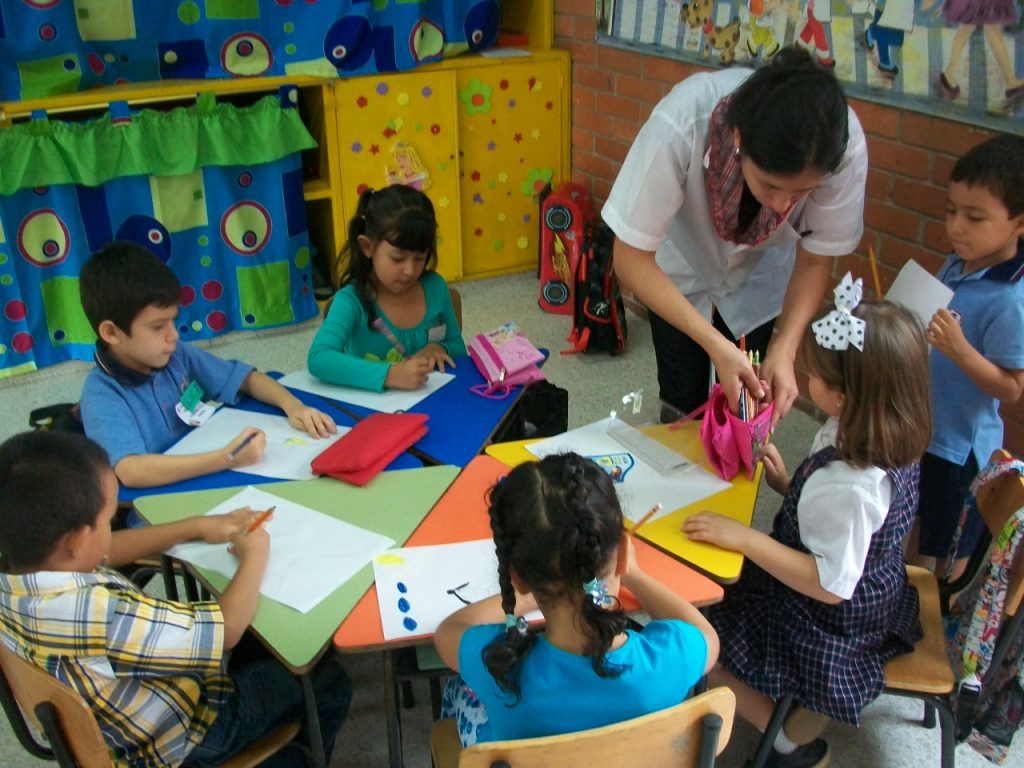 MAESTRA DE PREESCOLAR ¡DETALLES DE LA PROFESION!