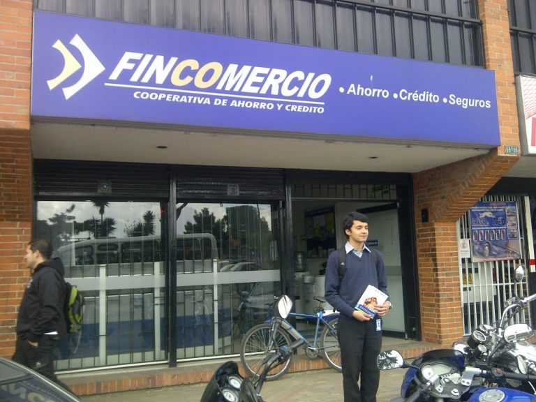 VERIFIQUE SU ESTADO DE CUENTA DE FINCOMERCIO