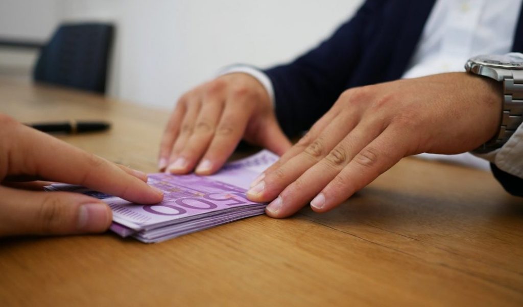 VERIFIQUE SU ESTADO DE CUENTA DE FINCOMERCIO